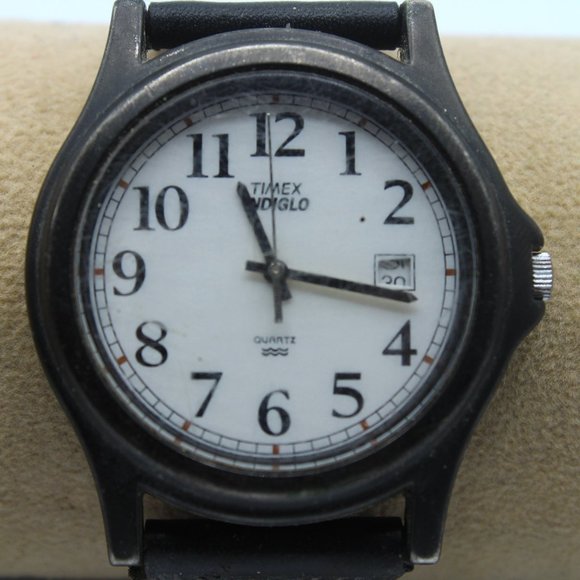 Timex | Accessories | Vintage Timex Indiglo Quartz Mens Casual Retro ...